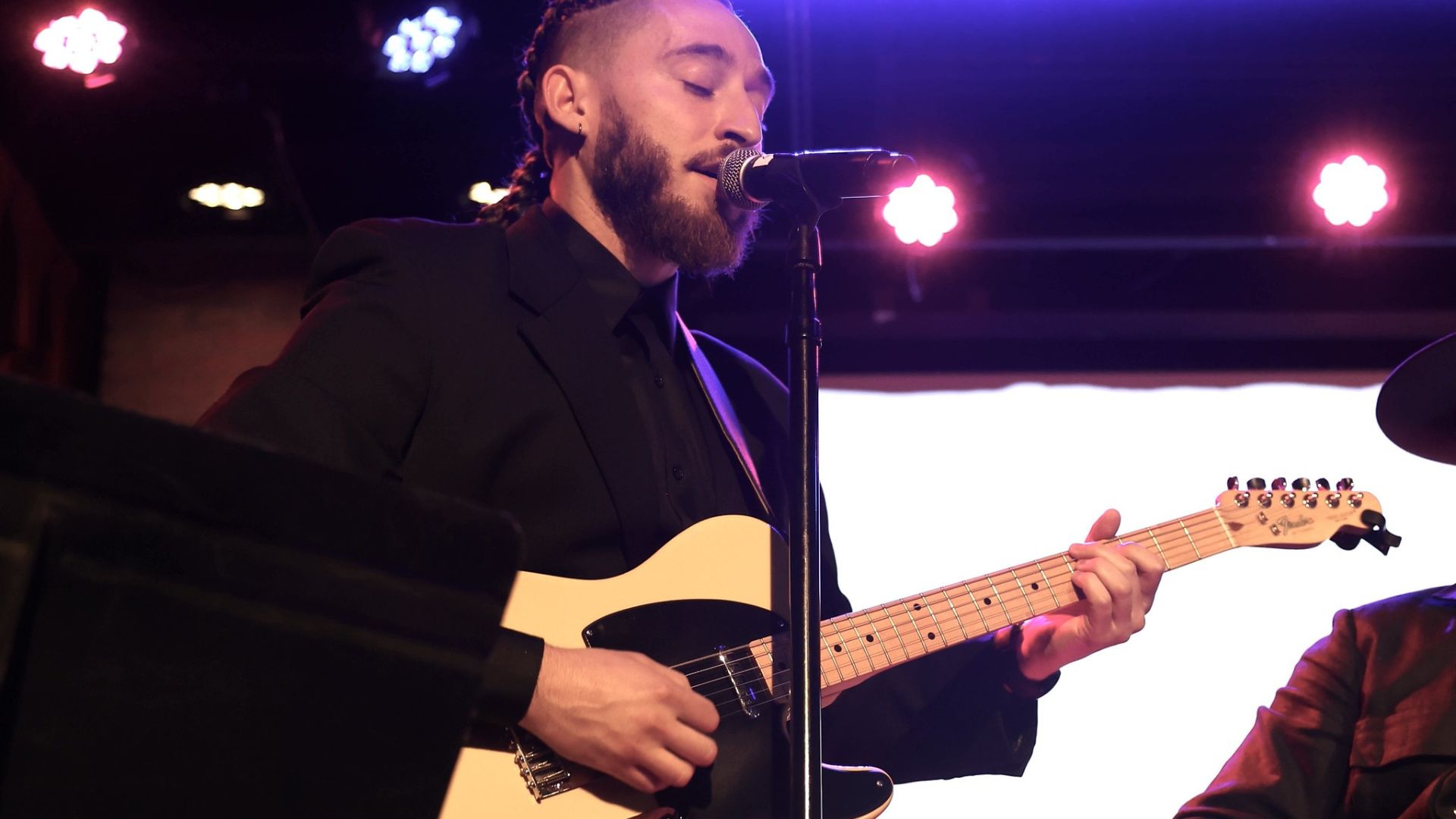 How a St. Louis kid with a toy guitar ended up headlining the Hanukkah ...